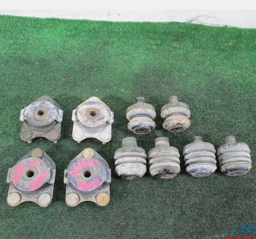 Подушка кузова infiniti QX56 Z62 VK56VD