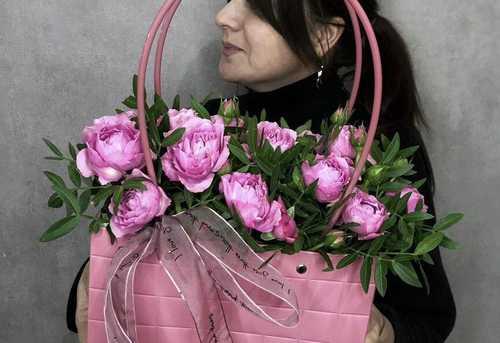 Стильная сумочка с кустовыми розами