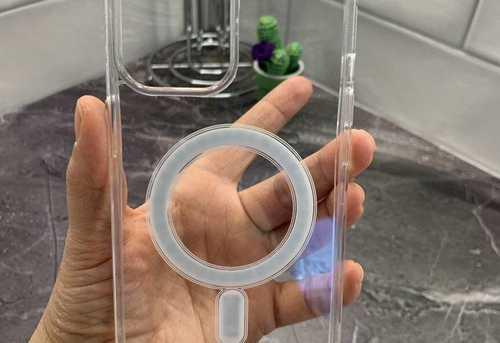 Прозрачный силиконовый чехол на iPhone 15 Pro Max