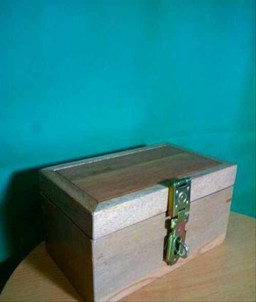 Деревянная шкатулка, коробочка