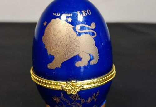 Шкатулка яйцо фарфоровое кобальт Лев 7,5 см