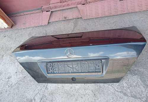 Крышка багажника mercedes w202