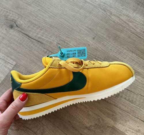 Кросовки nike cortez