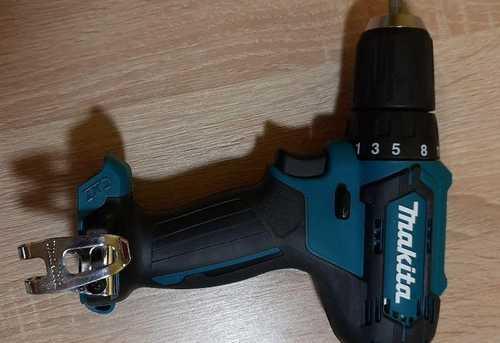 Аккумуляторная дрель-шуруповерт Makita DF333DZ