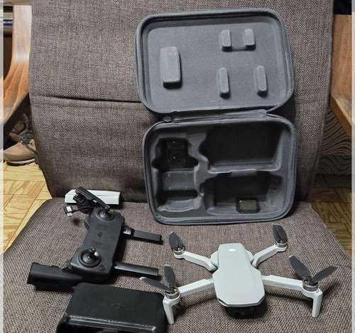 Квадрокоптер DJI Mavic Mini