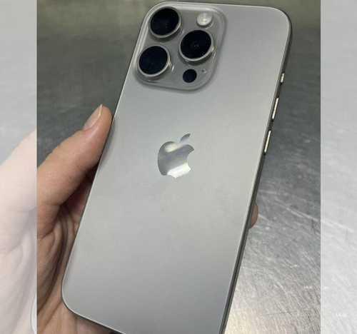 iPhone 15 Pro, 256 ГБ