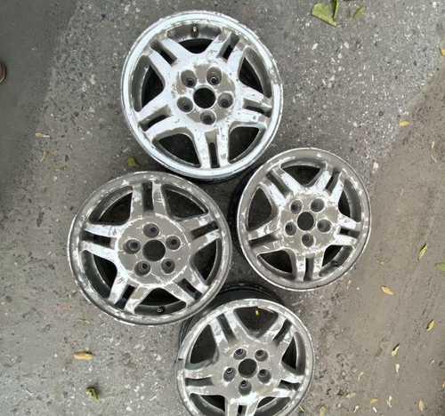 Дитые диски R14 toyota 5x100