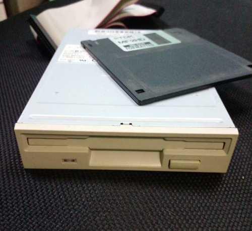 Дисковод floppy 3,5" Sony