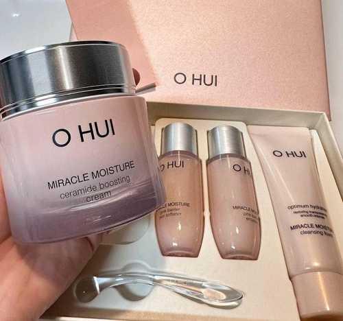 Набор косметики Ohui miracle.Korea lux