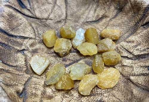 Желтый сапфир (корунд) для Васту