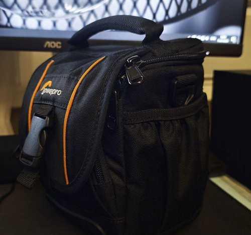 Продается сумка для фотоаппарата Lowepro Adventura