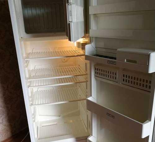 Холодильник Stinol 205