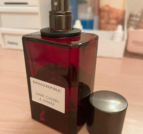 Парфюм banana republic dark cherry & amber