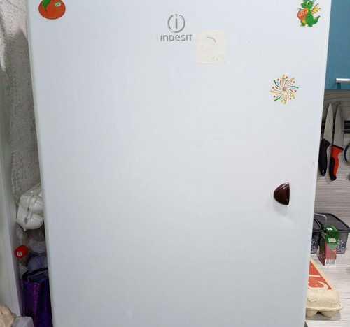 Холодильник indesit бу