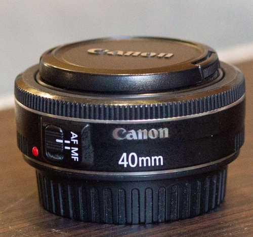 Canon 40mm f/2.8 STM