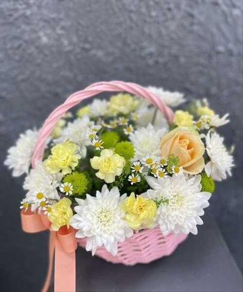 Букет цветов в корзине Казань
