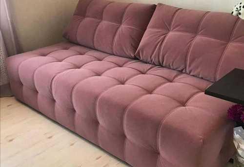 Комфортный мягкий диван