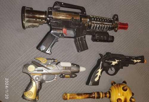 Игрушки пакетом оружие