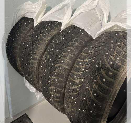 Ikon Tyres Autograph Ice 9 SUV 235/55 R18