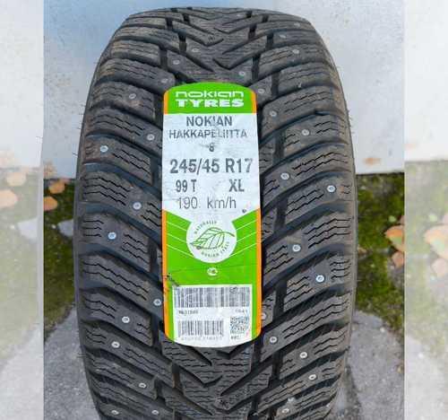 Nokian Tyres Hakkapeliitta 8 245/45 R17 99T