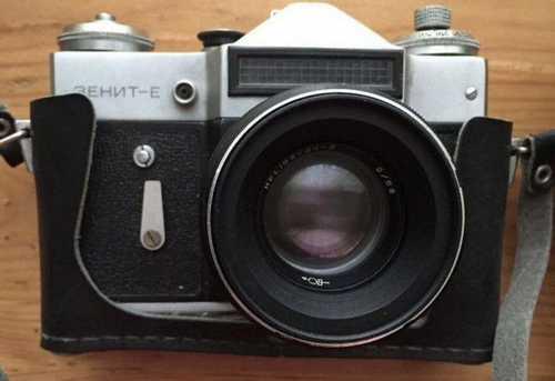 Плёночный фотоаппарат Zenit с обьективом СССР