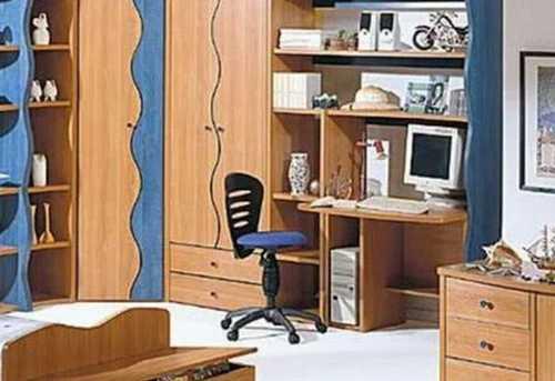 Письменный стол и ниша, угловой шкаф