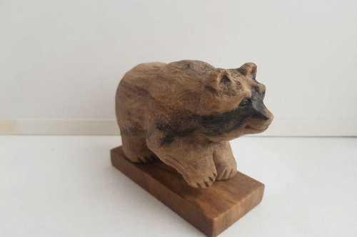Скульптура бурый медведь, мишка. Природный камень