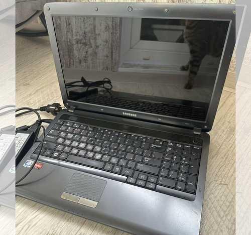 Ноутбук samsung r525