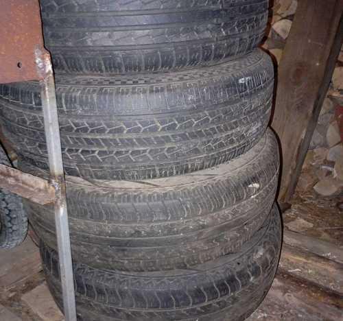 DoubleStar Maximum DH02 225/70 R16 102C