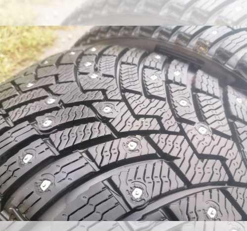 Pirelli Ice Zero 2 245/40 R20 и 275/35 R20