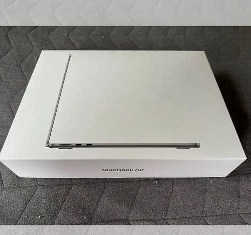 MacBook Air 13 m3 16 / 512