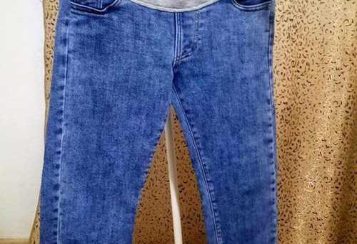 Стильные зауженные джинсы для будущих мам