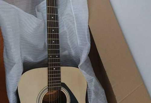 Yamaha F310 акустическая гитара