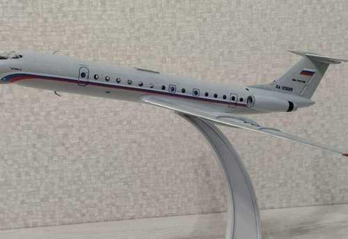 Модель самолёта Ту-134 ввс России