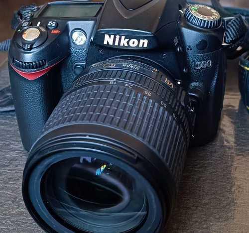 Зеркальный фотоаппарат Nikon D90 Kit 18-105