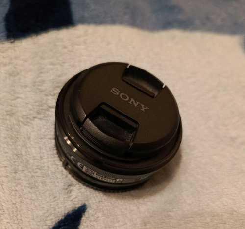 Объектив Sony SEL20F28