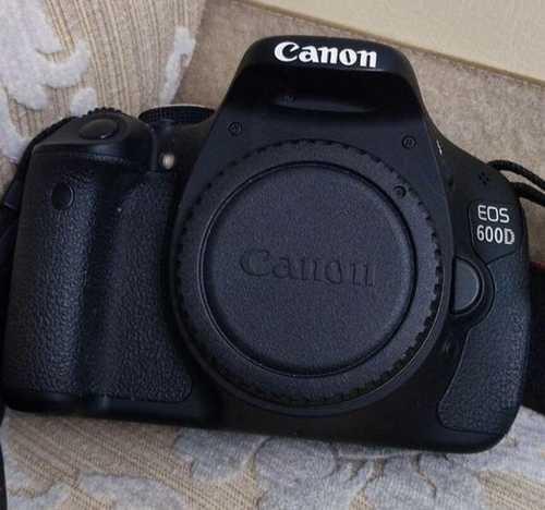 Фотоаппарат Canon 600d body (0230)