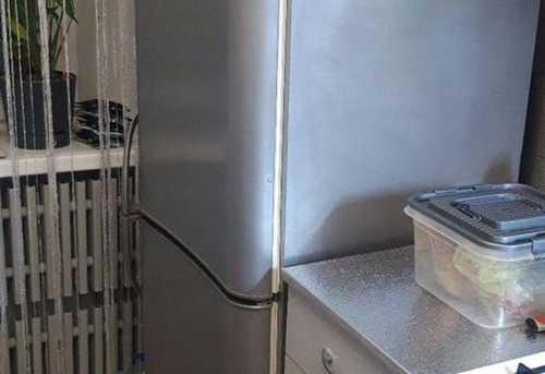 Холодильник Indezit