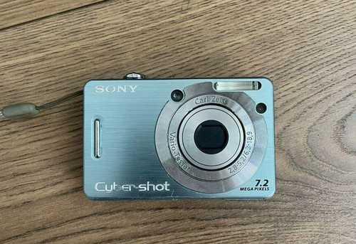 Голубой фотоаппарат Sony cyber shot w55
