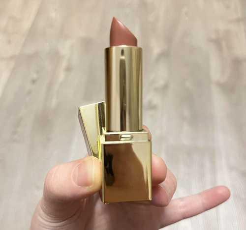 Estee lauder помада