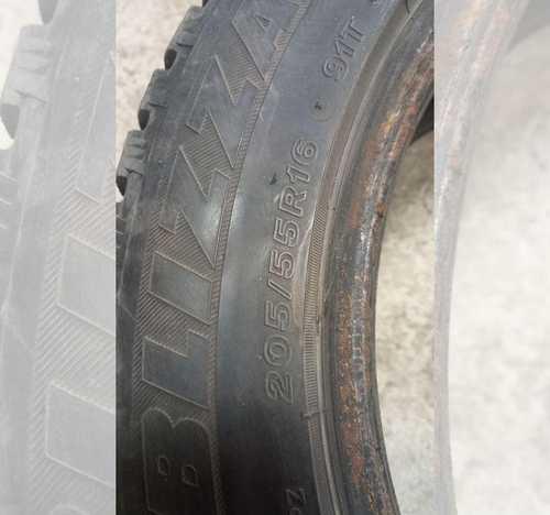 Bridgestone Blizzak Spike-01 205/55 R16 91T