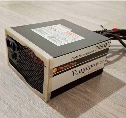 Блок питания toughpower Thermaltake 700w