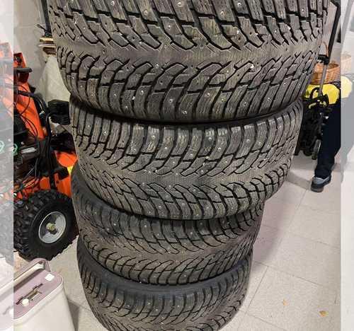 Nokian Tyres Hakkapeliitta 9 SUV 295/40 R21 и 315/40 R21