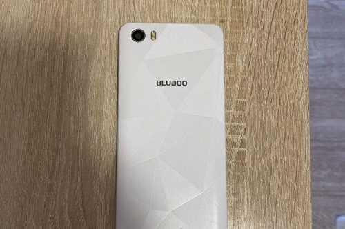 Мобильный телефон bluboo