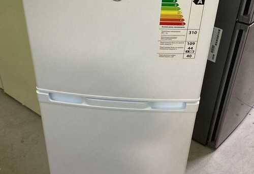 Холодильник Hi HTD012501W
