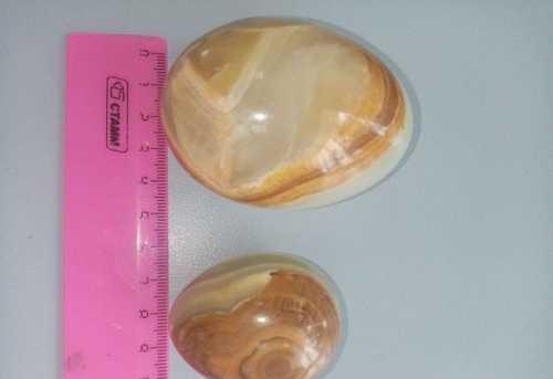 Сувенир яйцо из натурального камня оникс