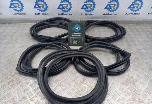 Уплотнитель двери Mazda Cx-7 L3-VDT 2.3 238Л.С