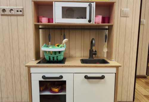 Детская кухня IKEA с посудой, едой и техникой