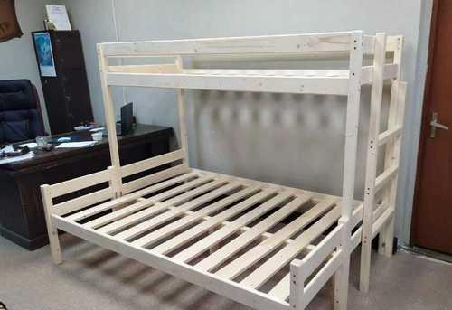 Кровать двухъярусная трехспальная