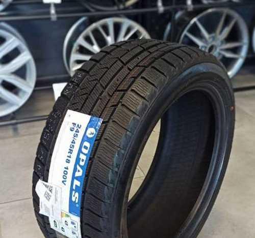 Opals SilverSnow F9 235/45 R18